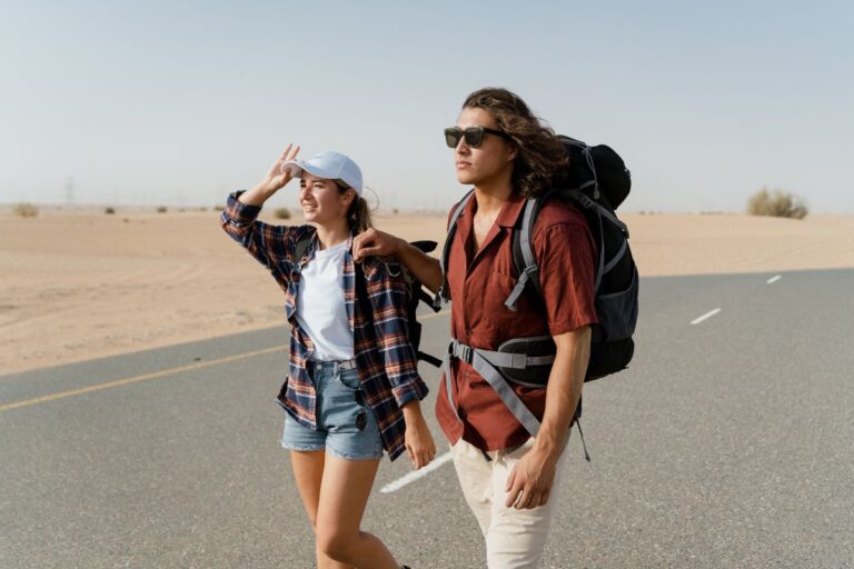 5 backpackers français qui explorent uniquement la France