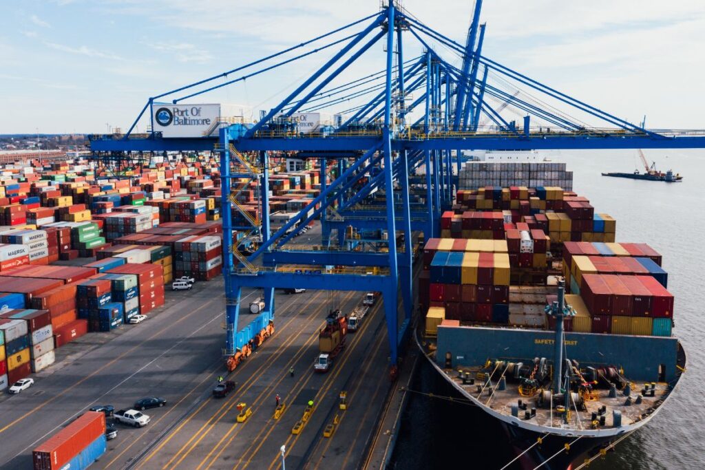 Le patrimoine maritime de la France : ports, phares et légendes locales