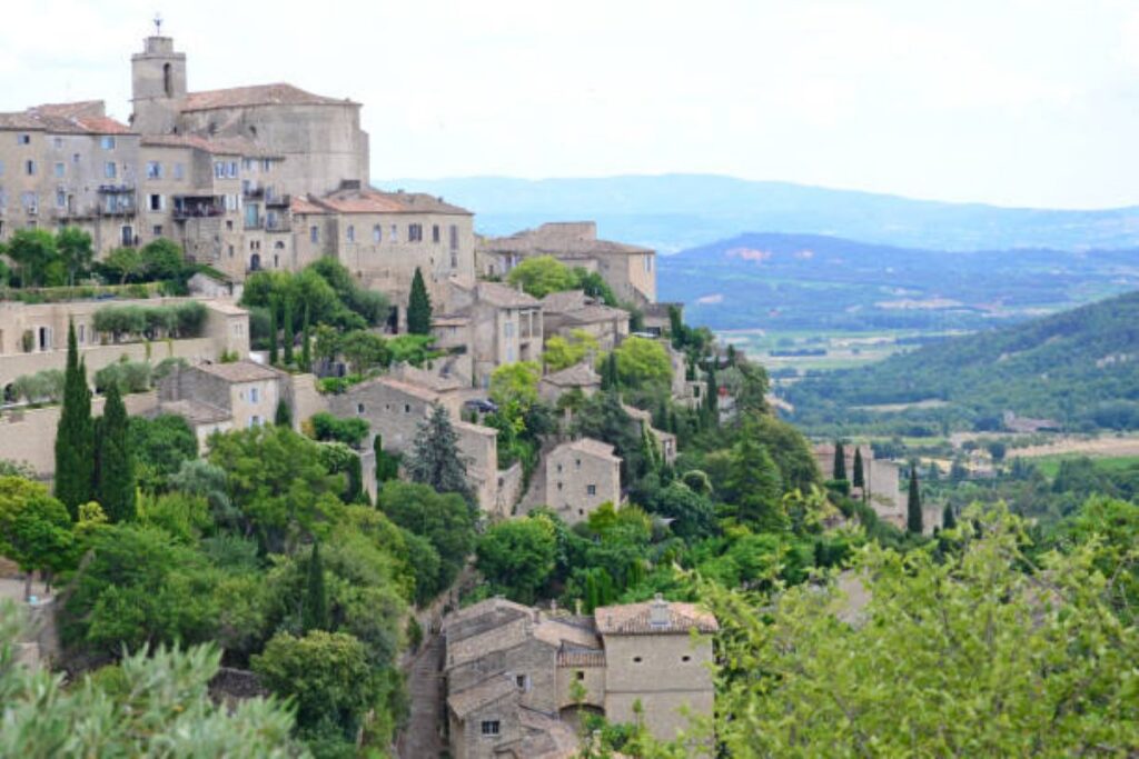 Les 15 villages perchés les plus beaux de France - Territoires de France