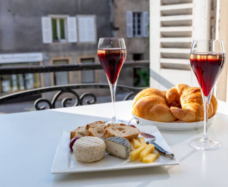Les villes françaises idéales pour un week-end gourmand - Territoires ...